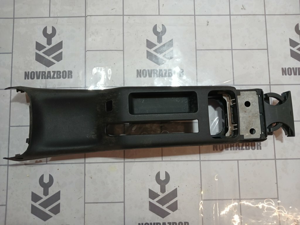Консоль VW Golf 4 Bora 97-05