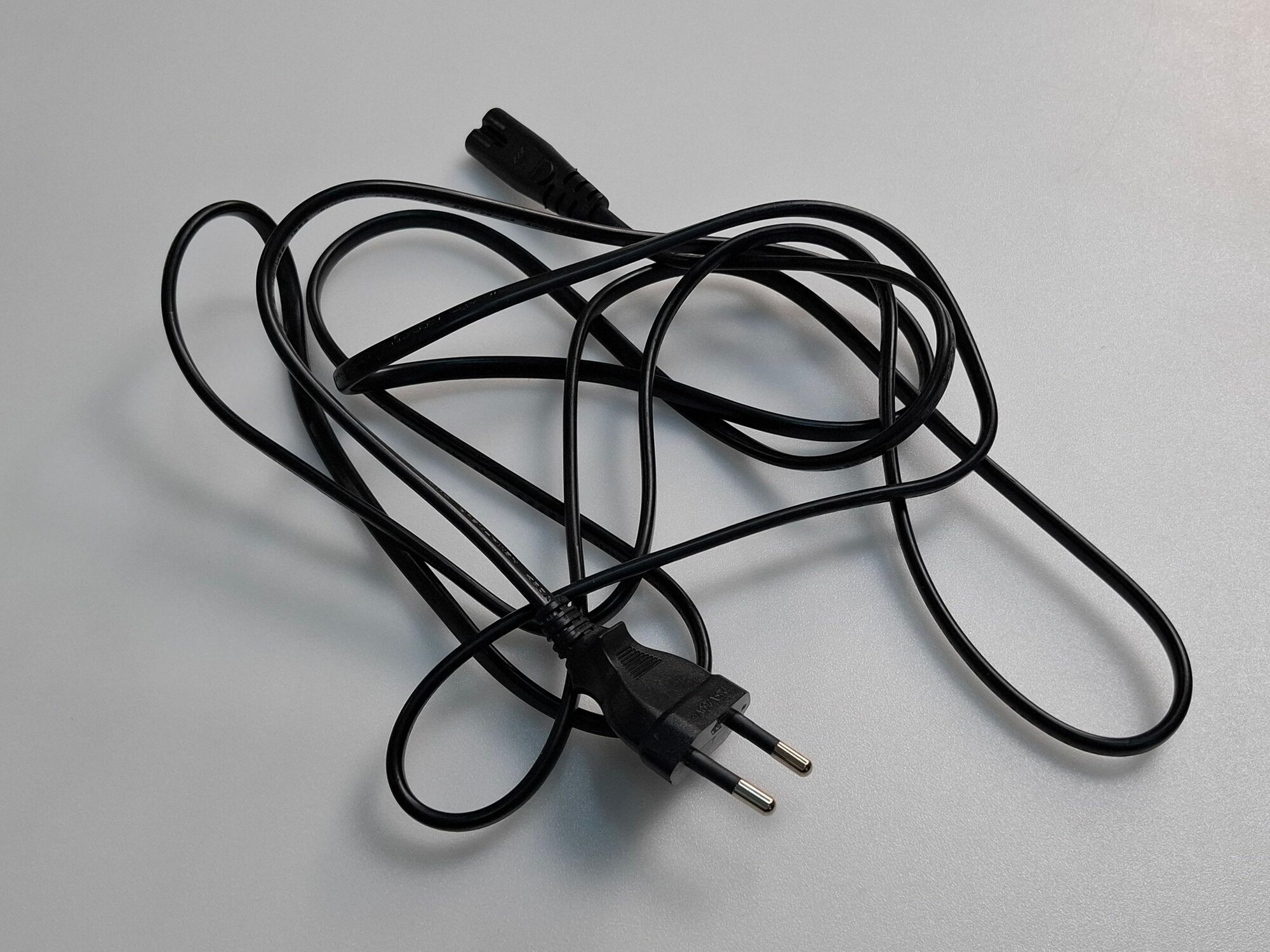 Кабель сетевой универсальный 220V, для телевизора Philips 58PUS8507/60 P: HF580QUB-F20
