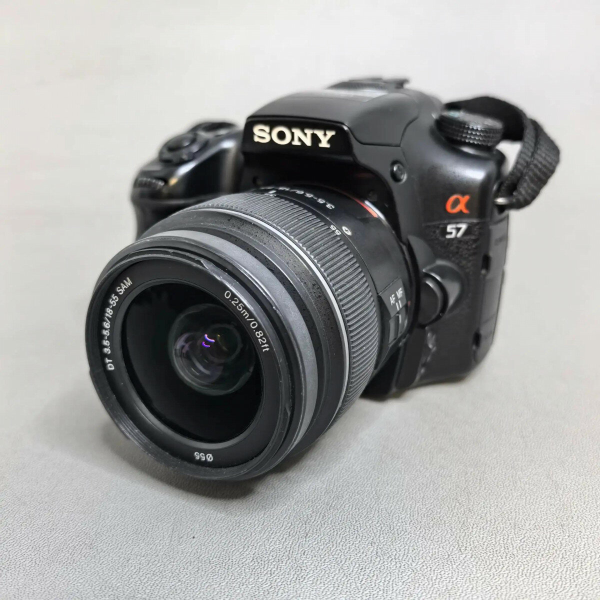 Зеркальный фотоаппарат SONY Alpha SLT-A57 Kit 18-55