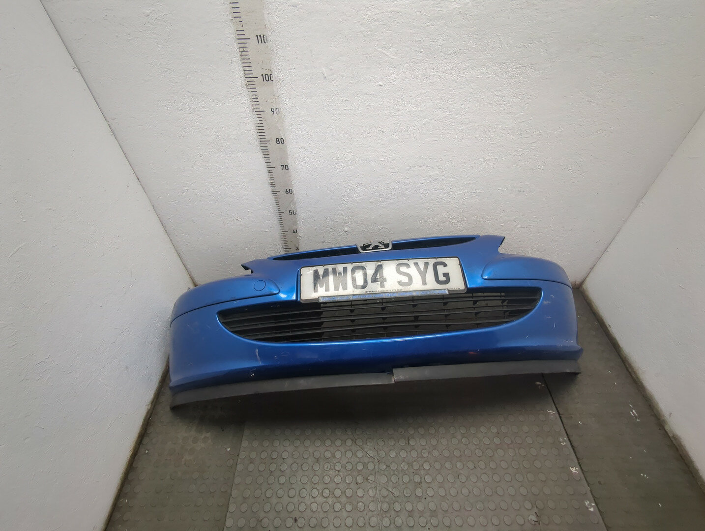 Бампер передний Peugeot 307 Б/У