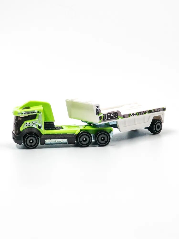 Машинка Hot Wheels с прицепом Racing Convoy Машинки Хот Вилс HYT56