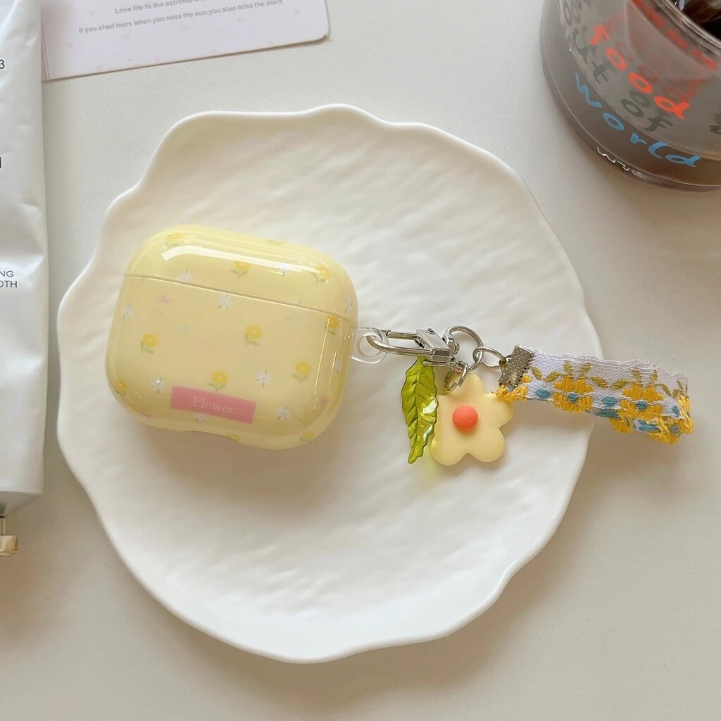 Чехол для AirPods Pro 3 с цветочками