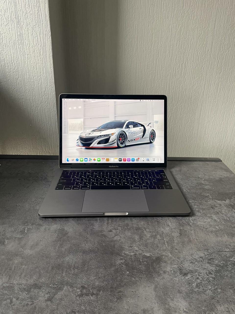 Ноутбук Apple MacBook Pro 13 2018-2019, A 1989, Intel Core i7 2.8 ГГц, 16 ГБ, SSD 512 ГБ, Intel Iris Plus Graphics 655