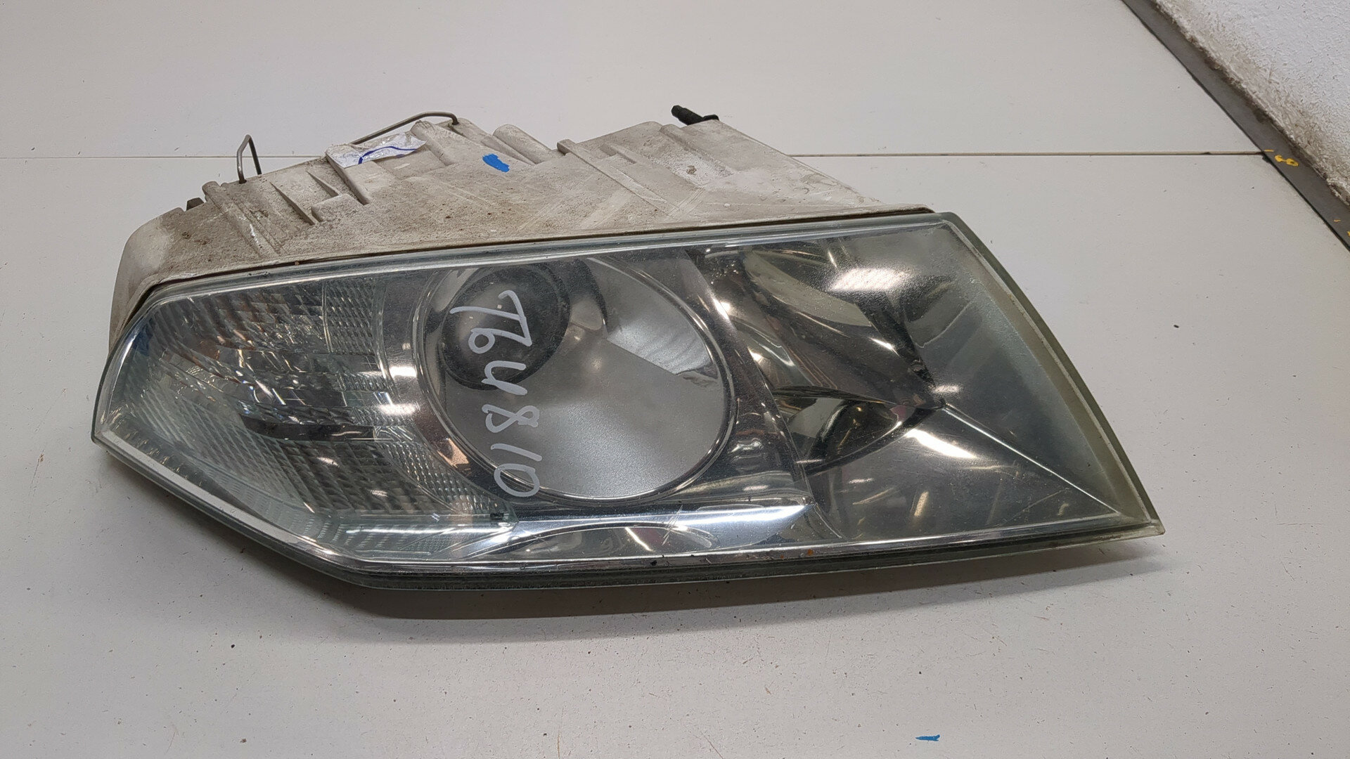 Фара (передняя) правая Skoda Octavia (A5) Б/У