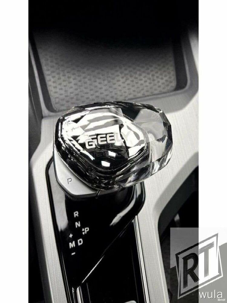 Ручка КПП GEELY Crystal Series прозрачная с кристаллическим дизайном для Geely Preface 2020-2024 и Tugella 2019-2024 — фото 1