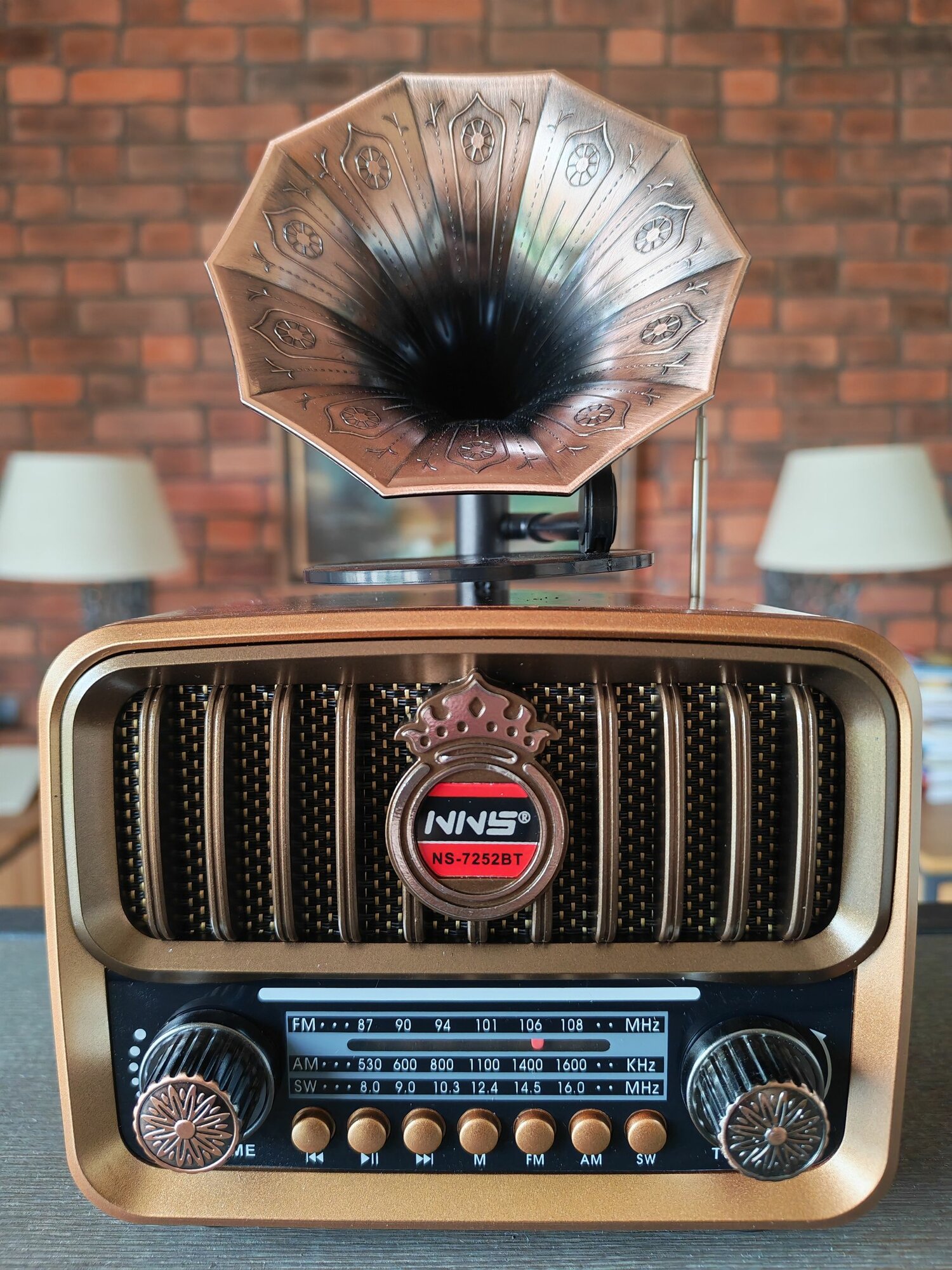 Радиоприемник в ретро стиле NNS NS-7252 Bluetooth, TWS, MP3