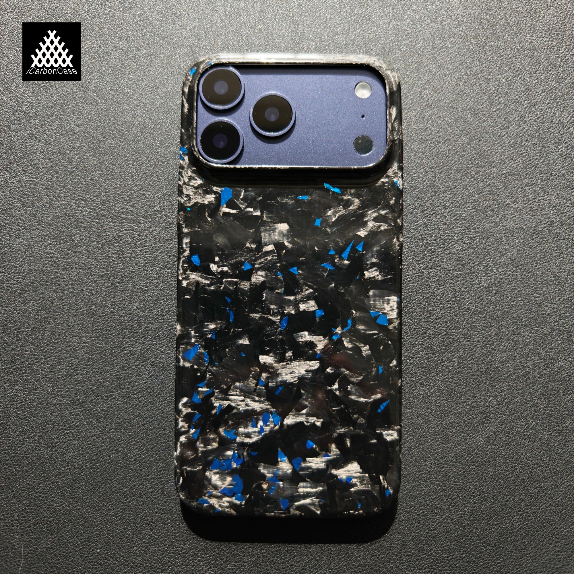 Роскошный чехол из настоящего кованого карбонового волокна для iPhone 17 Pro , сверхлегкий, жесткий, тонкий, защитный чехол для телефона.