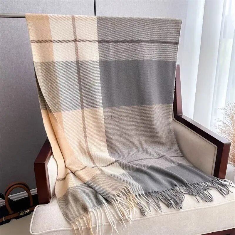 Кашне  для женщин,220х66 см, бежевый, серый — фото 1