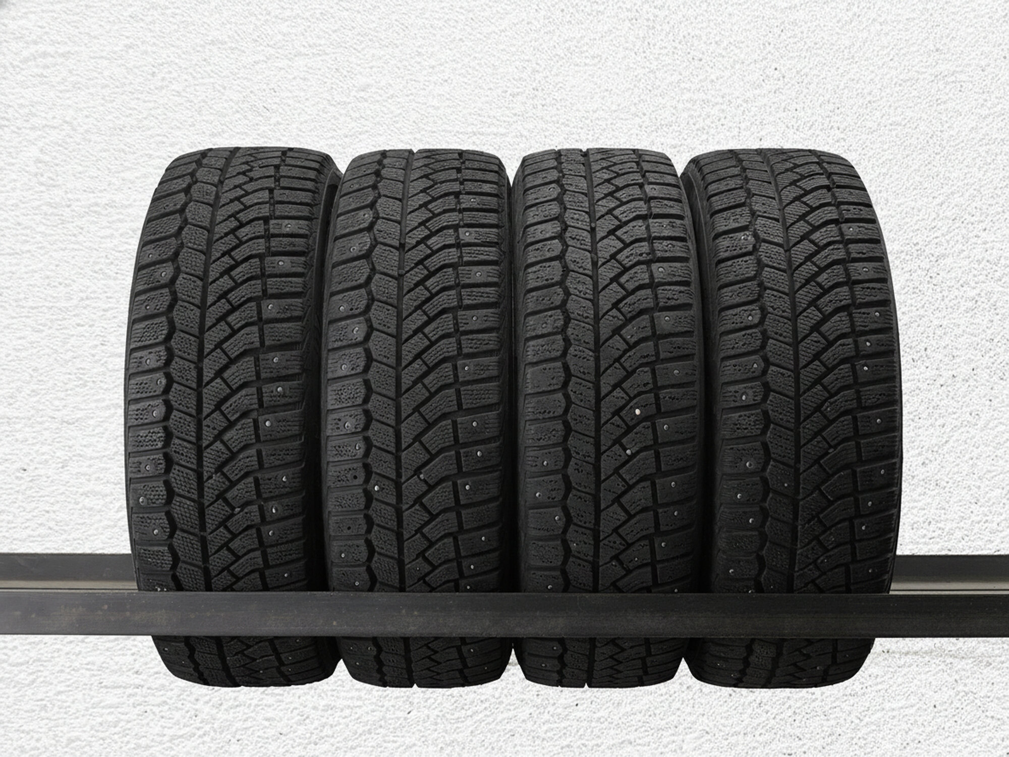 Зимние шины шипованные Viatti Brina Nordico V-522 205/55 R16 10.0% износ PT0010472 TSB053867