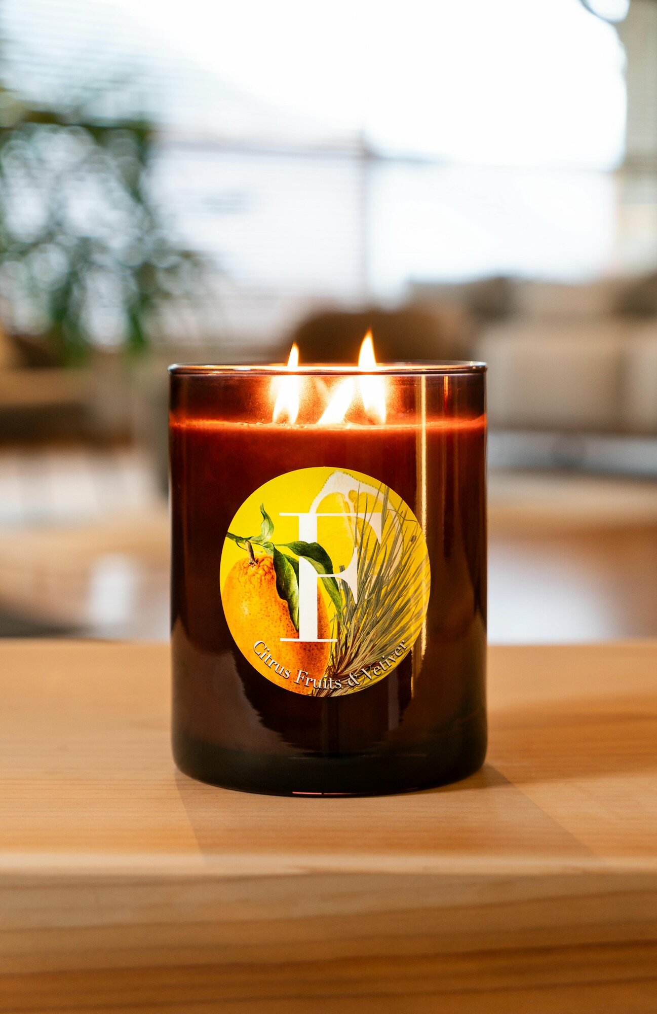 Свеча Citrus Fruits & Vetiver (200g) Pernici