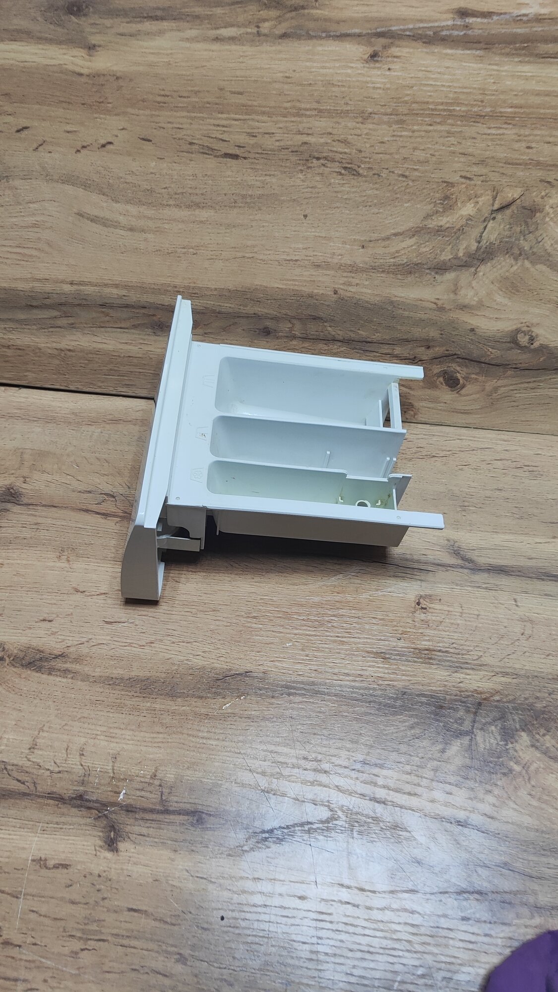Панель порошкоприемника Samsung DC64-01011A для стиральной машины в сборе с порошкоприемником оригинал б/у