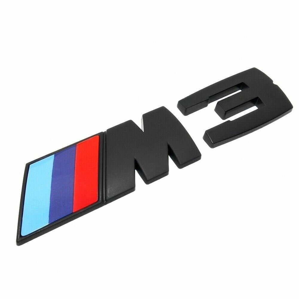 Эмблема BMW E90 M3 на багажник, матовый черный, 11 x 2.7 см, самоклеящаяся, шильдик Performance
