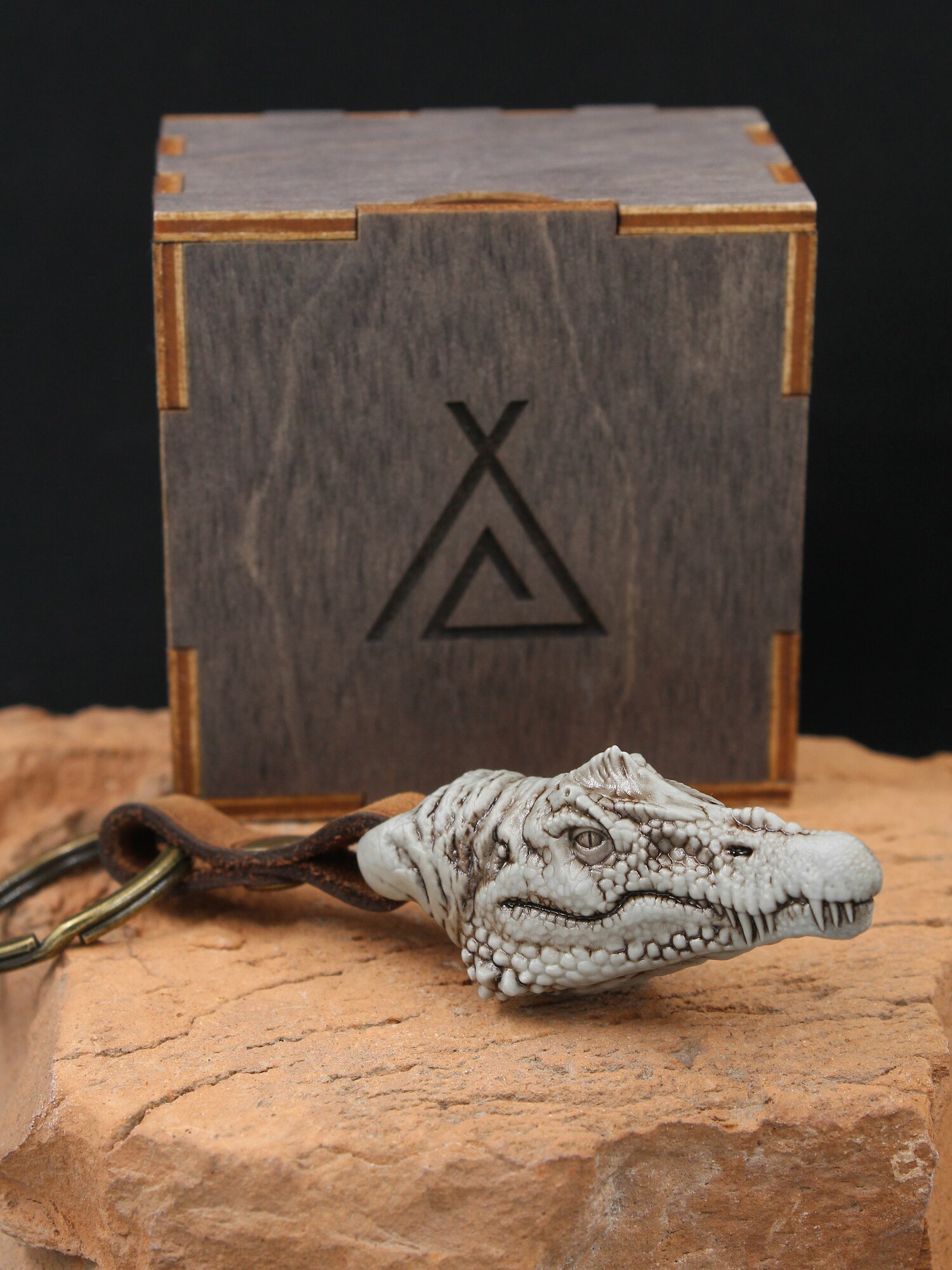 Брелок SHAMAN