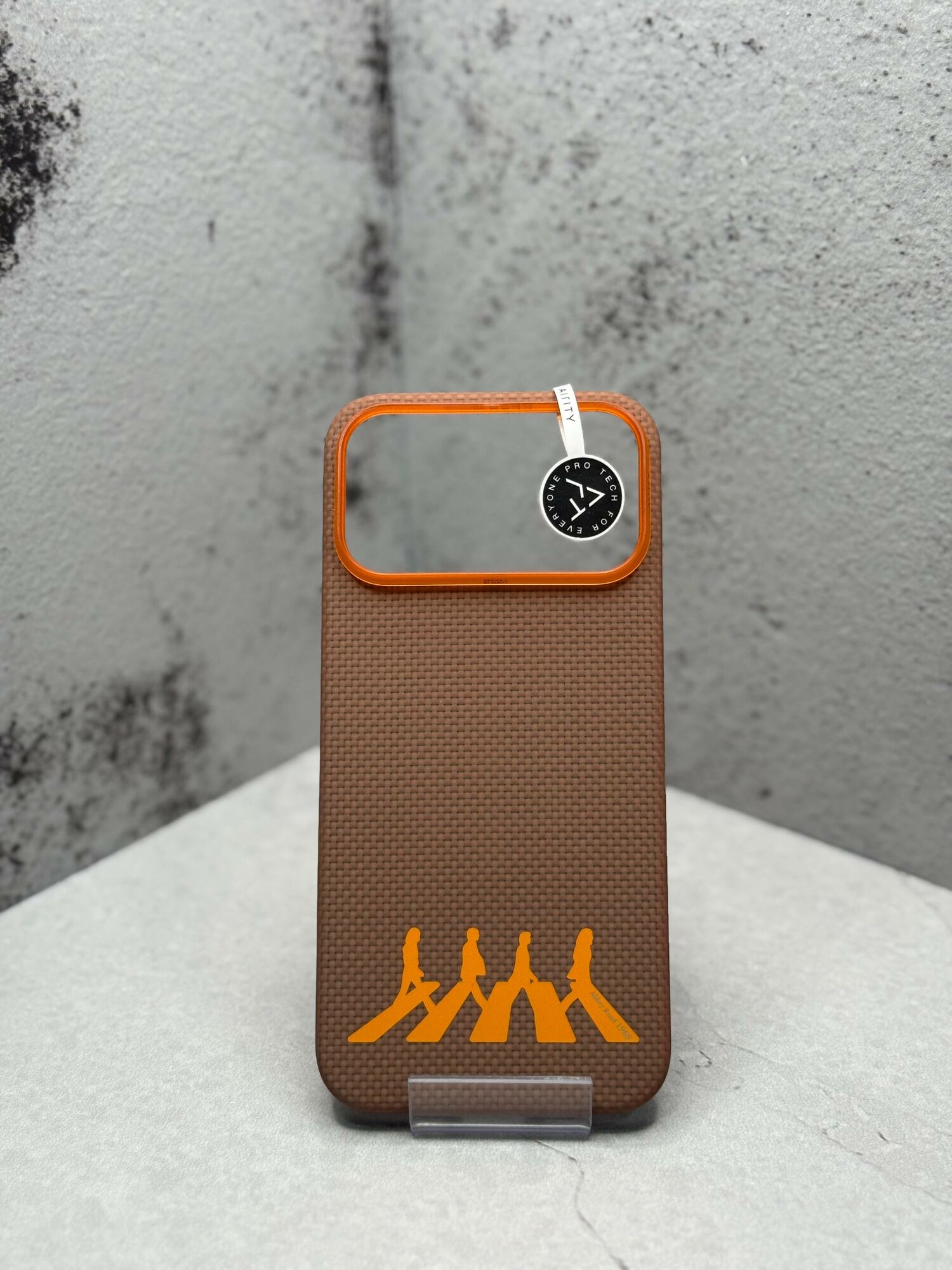 Чехол AIRITY Abbey Road 1969 для iPhone 17 Pro, Карбоновый Магнитный с MagSafe и Защитой Камеры PEEK, Красный