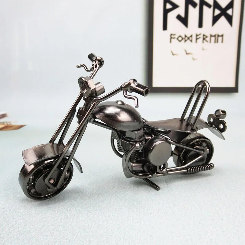 Ретро модель мотоцикла Harley из прозона Small A2