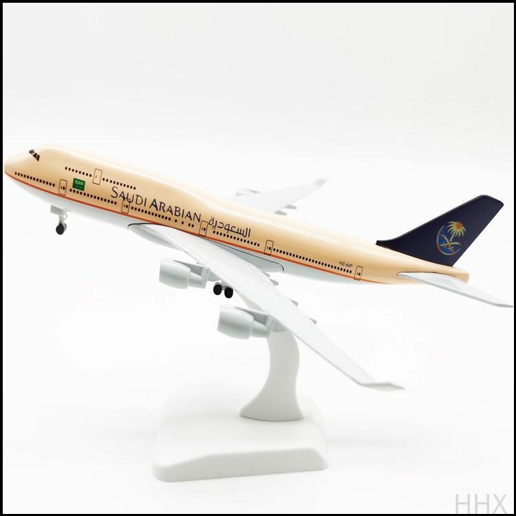 16 см , Металлическая модель самолета Boeing 747 Saudi Arabian Airlines