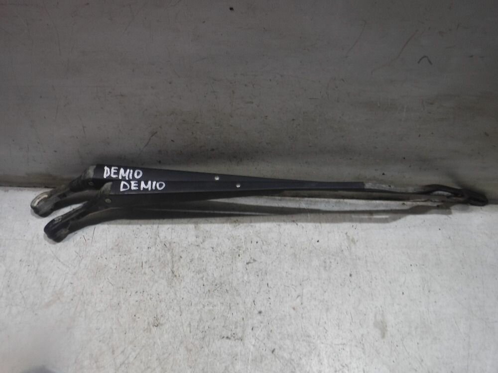 Поводок стеклоочистителя Mazda Demio DW