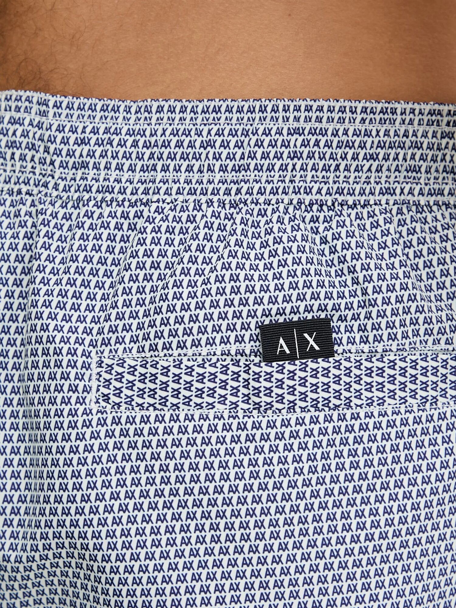 Шорты для плавания Armani Exchange Logo-print drawstring swim shorts, размер 48 — фото 1