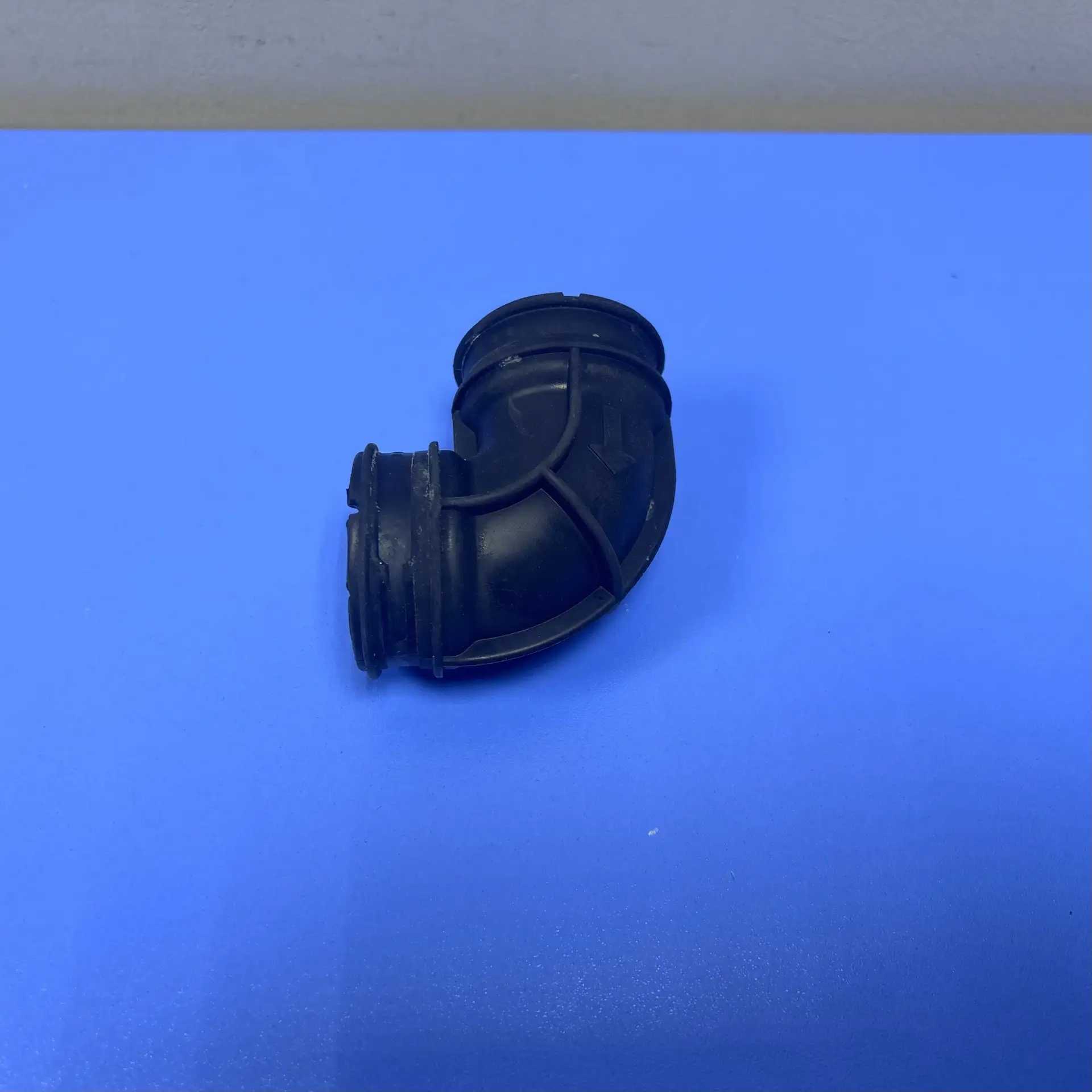 Патрубок ПММ Midea MFD60S110Wi (12676000000162)