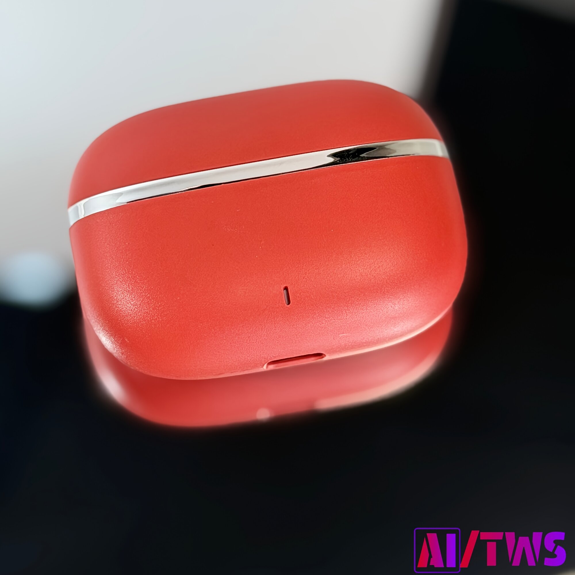 Hi-Fi Stereo TWS Беспроводные наушники со студийным качеством звука, мощным басом, шумоподавлением, сенсорным управлением, долгим временем работы, легким дизайном и поддержкой Type-C зарядки, цвет красный, модель AI Translation