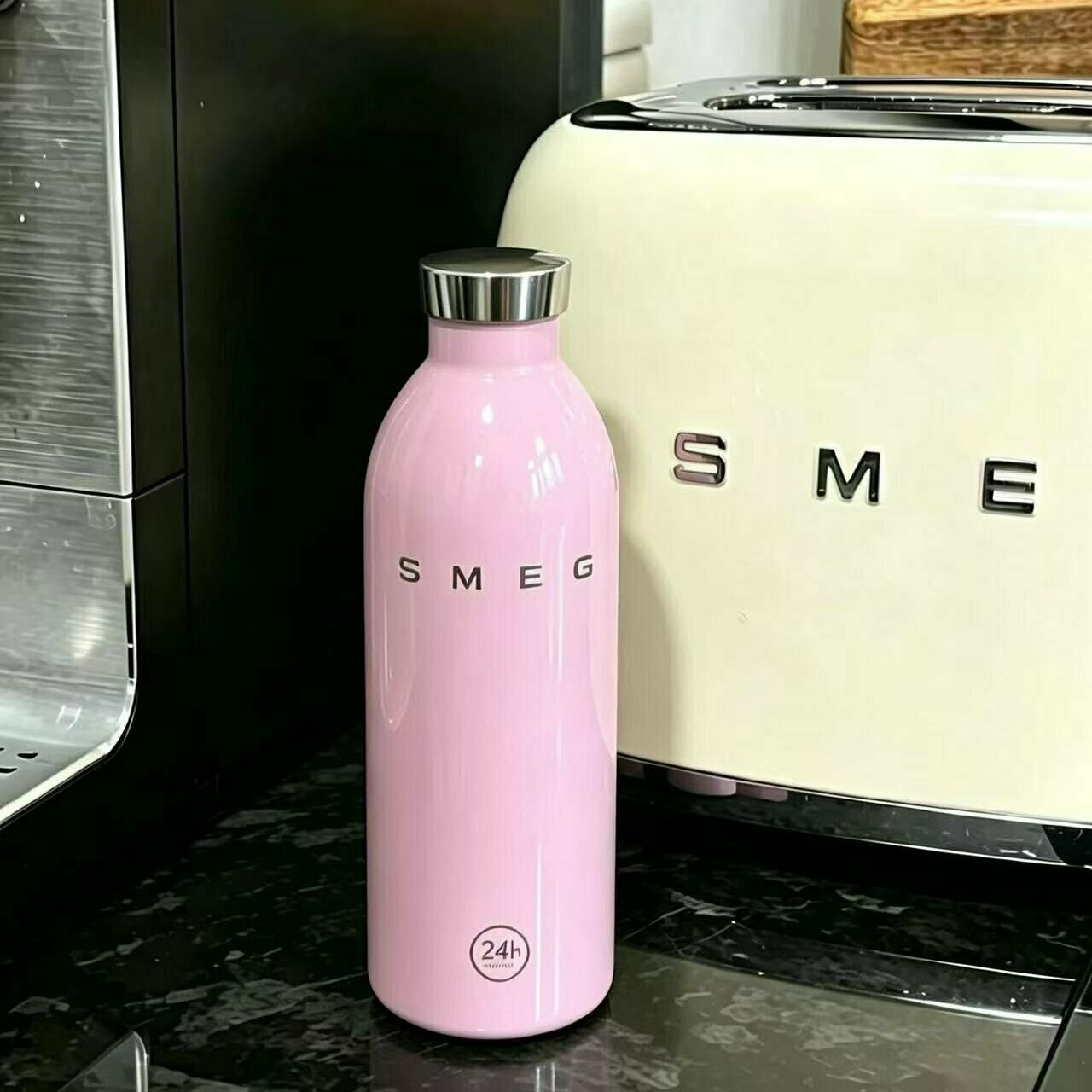 Дорожный термос из нержавеющей стали с совместным брендингом SMEG24bottles.