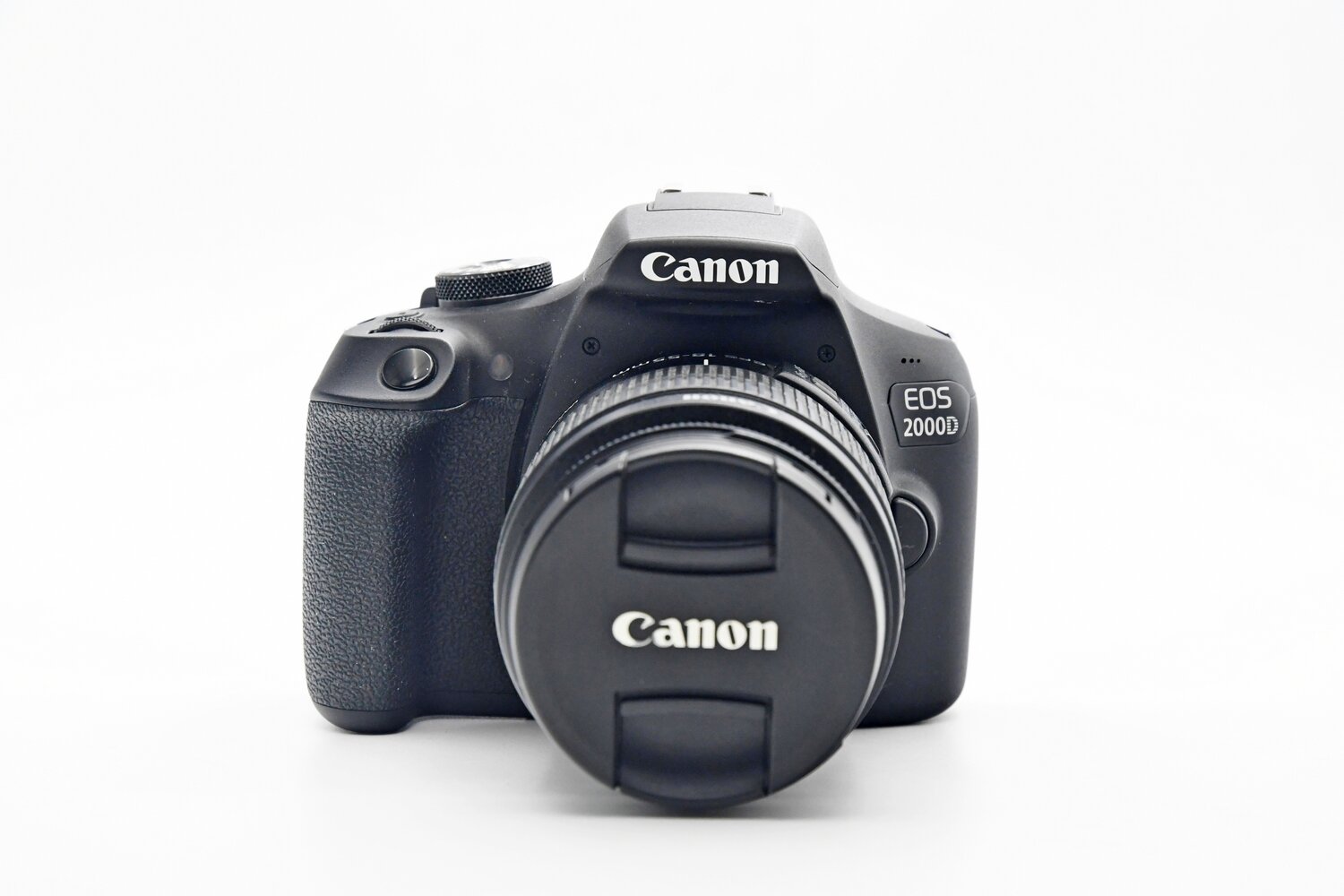 Зеркальный фотоаппарат Canon EOS 2000D Kit EF-S 18-55mm IS II