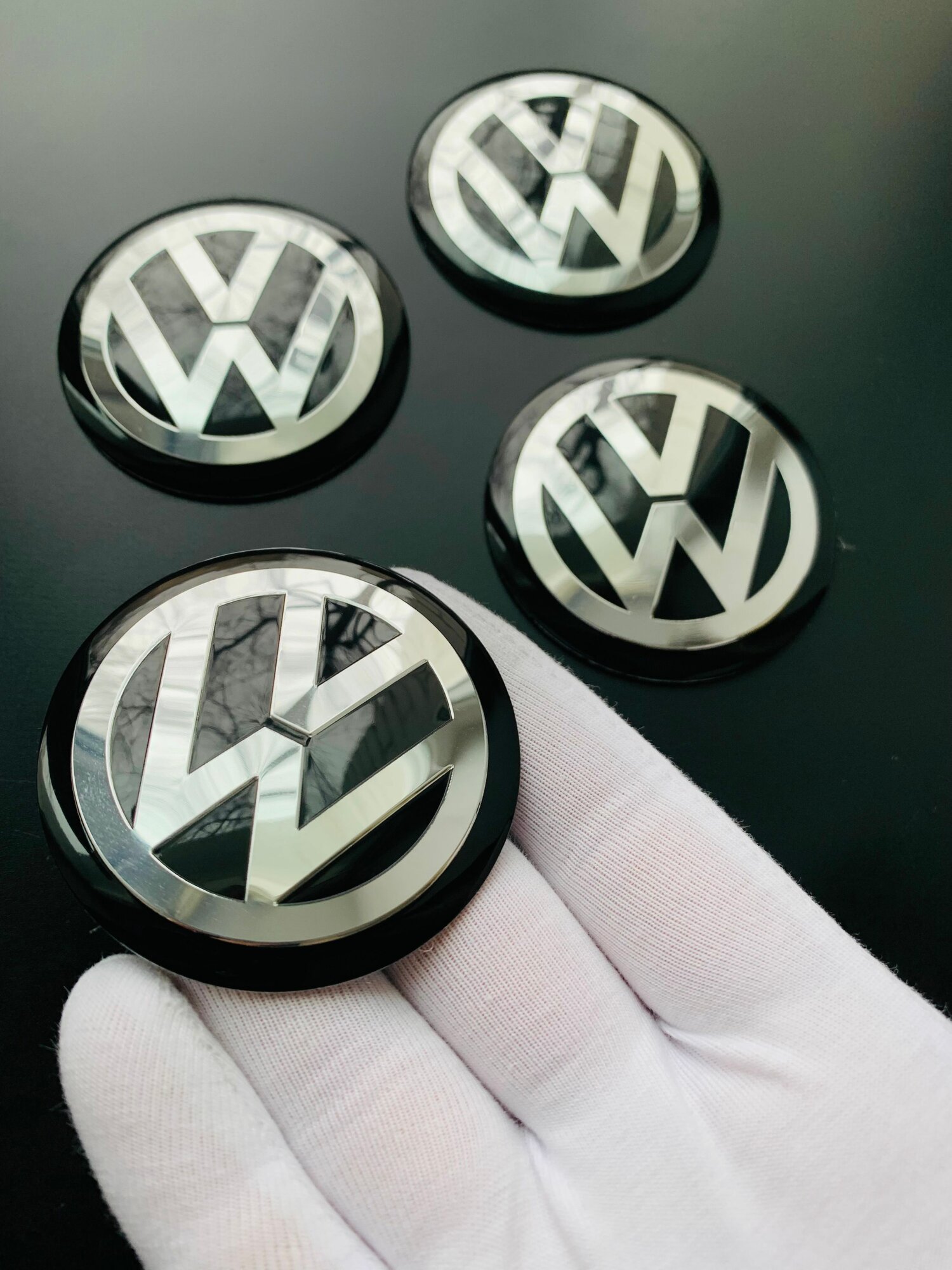 Наклейки на колпачки Фольксваген 56мм 4шт. Наклейки на колесные диски Volkswagen