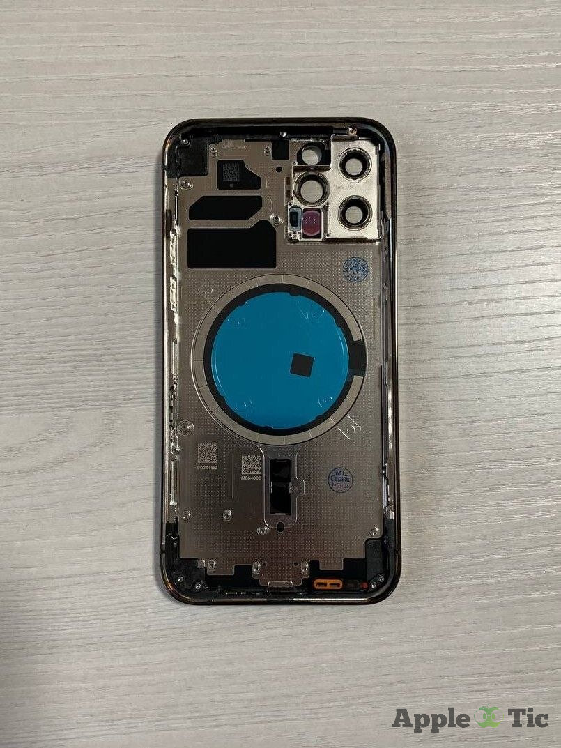 Корпус для IPhone 12 Pro черный (GRAPHITE), комплект кнопок, сим-лоток — фото 1