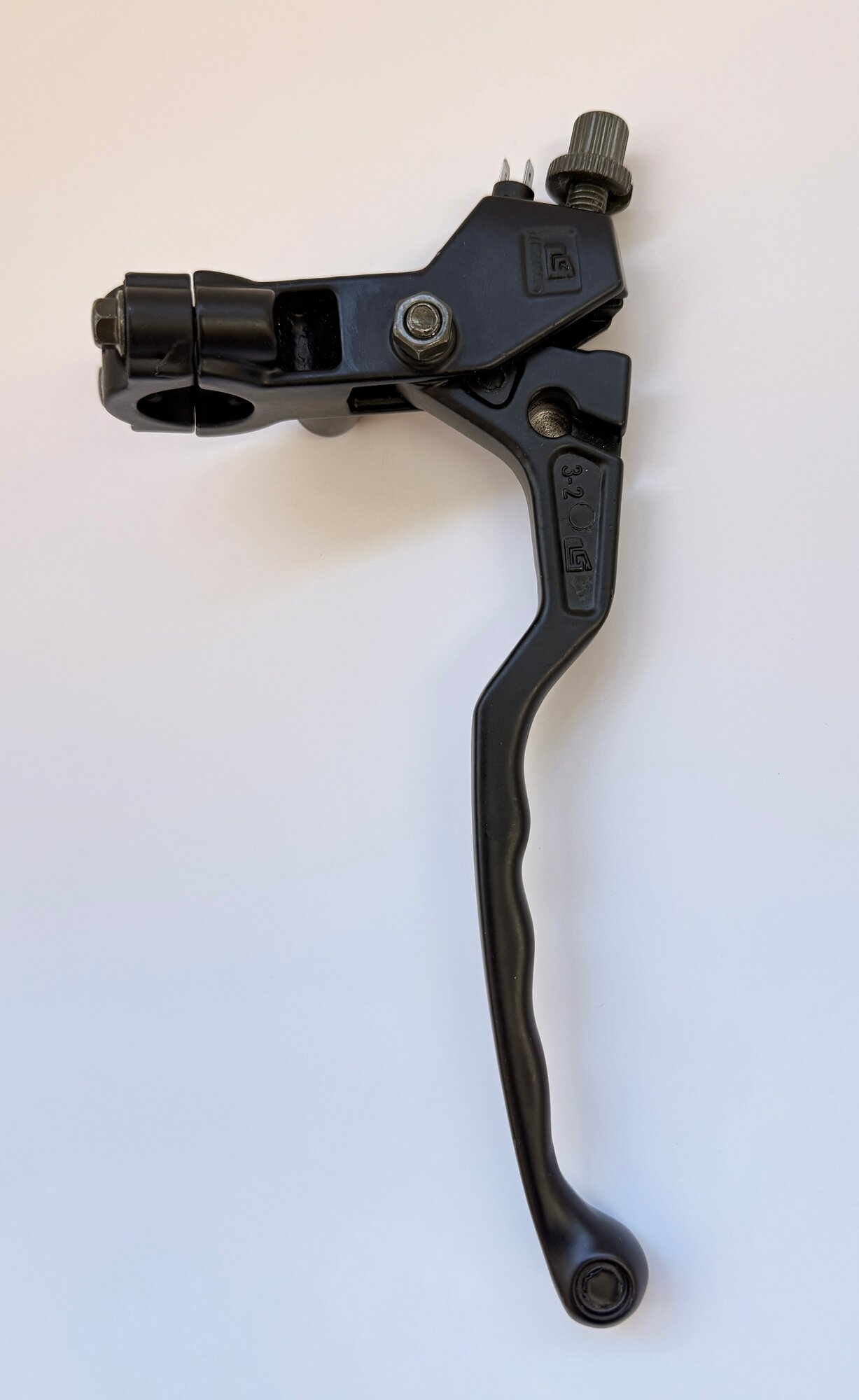 Рычаг сцепления в сборе с кронштейном на мотоцикл Минск D4 125