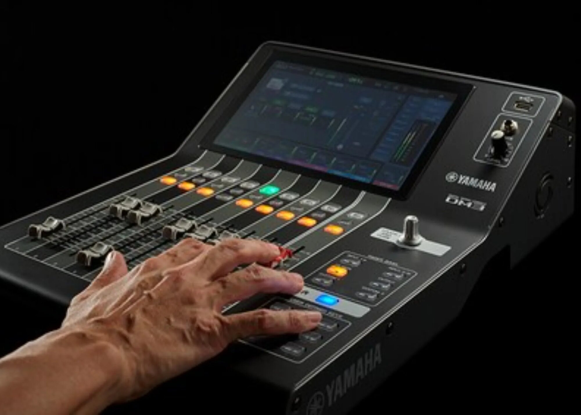 Микшер Yamaha DM3 — фото 1