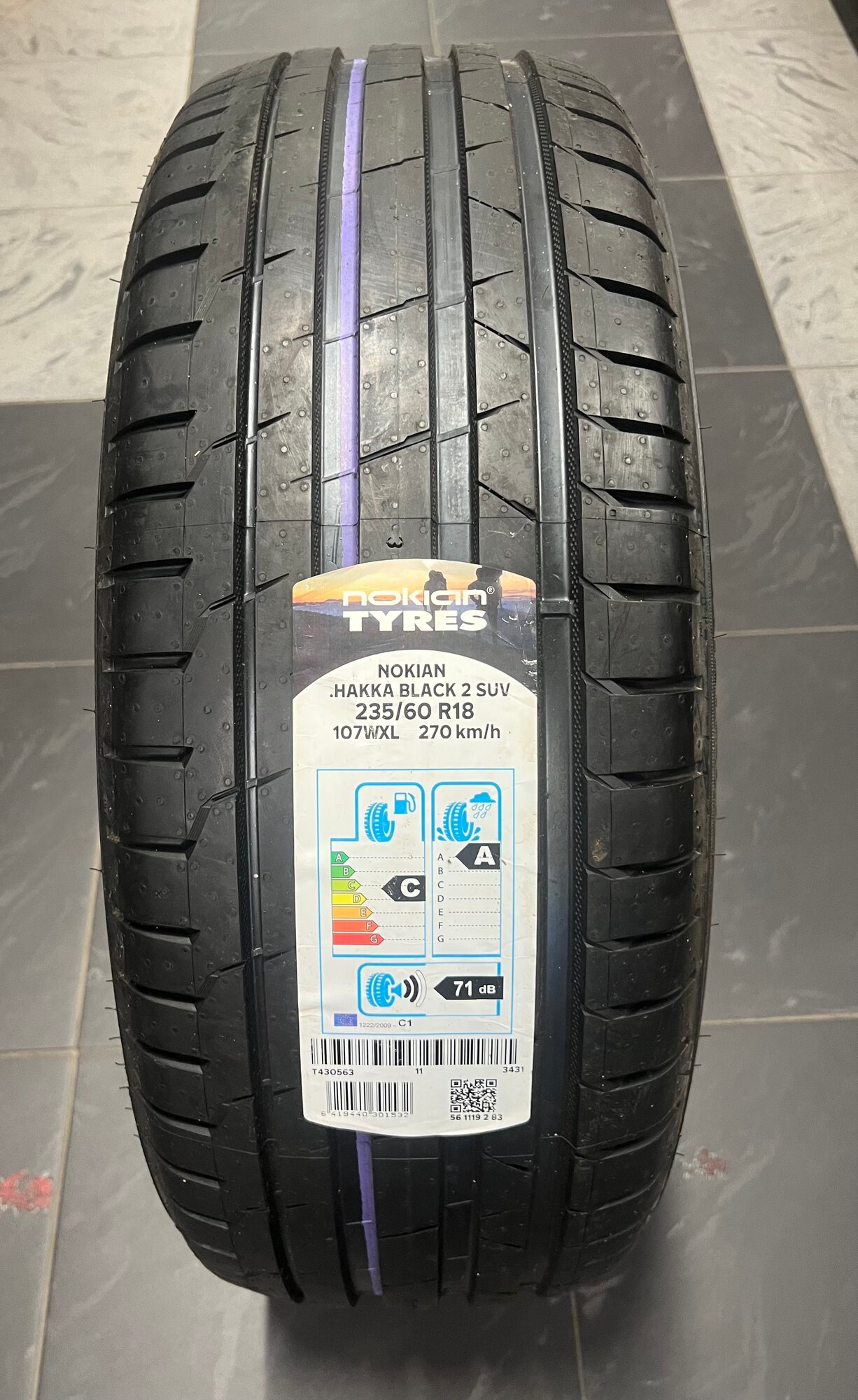 Автомобильные летние Nokian Tyres Hakka Black 2 SUV 235/60 R18 107W XL (2019 года выпуска)