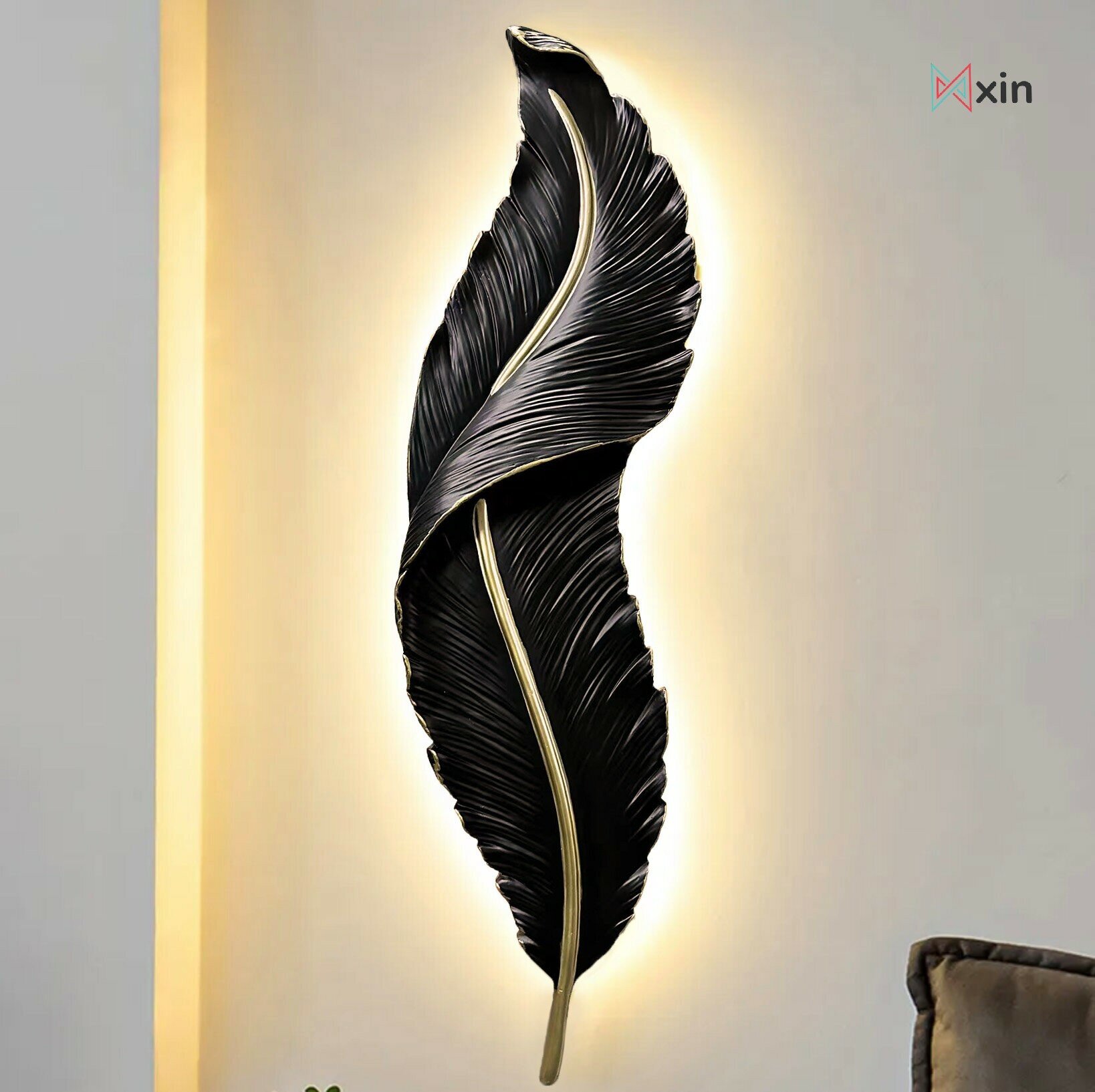 Светильник светодиодный настенный Plume черный с золотом, 86x25 см