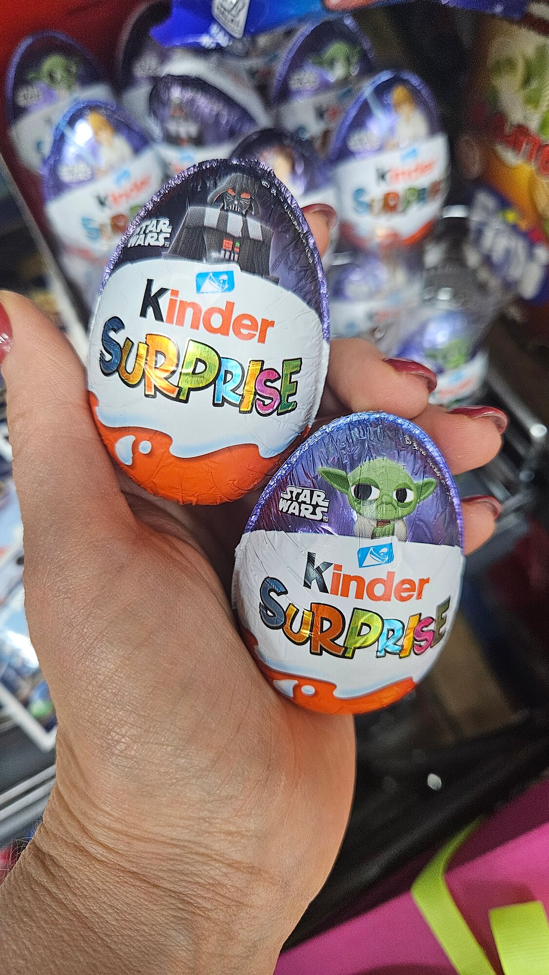 Яйцо шоколадное "Киндер Сюрприз", с игрушкой, "Star Wars" "Звездные войны", 1 шт