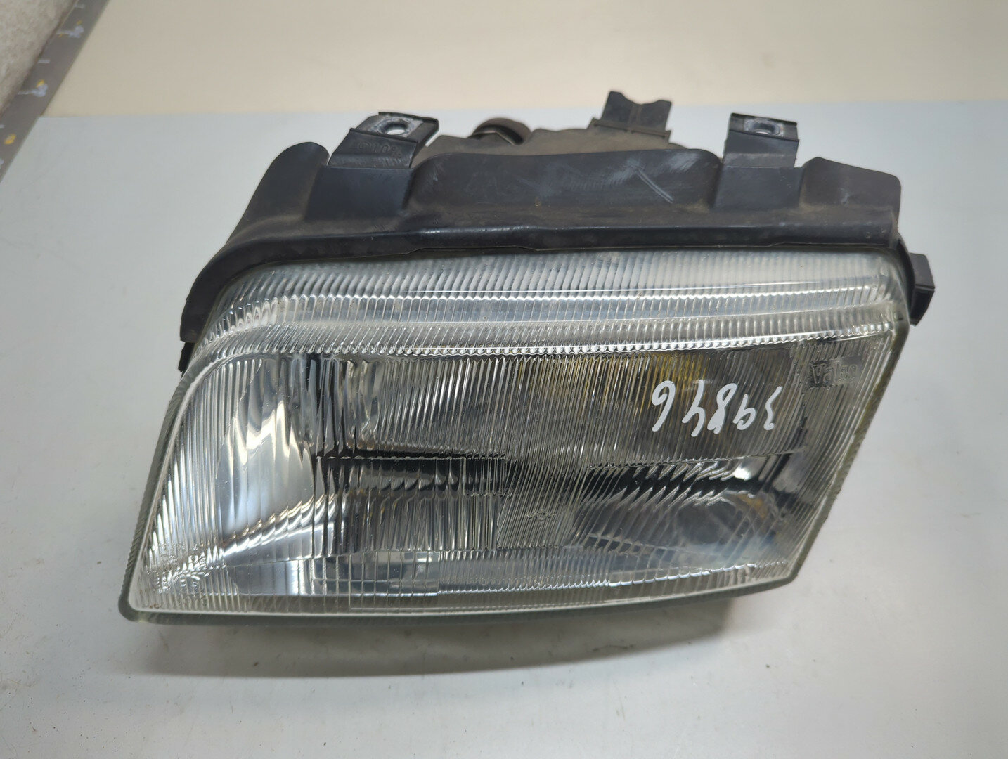 Фара (передняя) левая Audi A4 (B5) Б/У