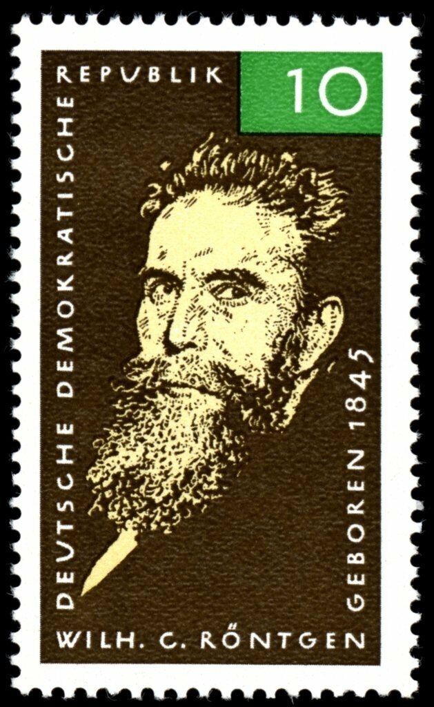 (1965-013) Марка Германия (ГДР) "Вильгельм К. Рентген" 120 лет рождения III гашеная