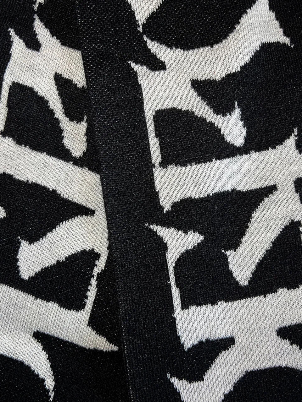 Шарф Антон Лисин Добро Победит для мужчин и женщин,198х24 см, one size, черно- белый — фото 1