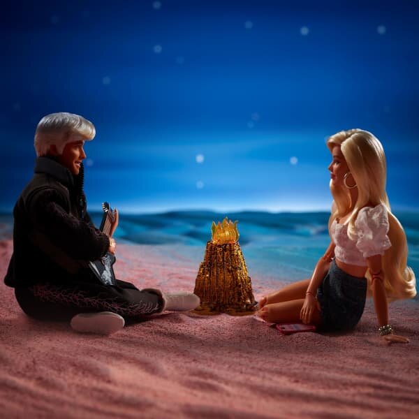 Набор кукол Barbie The Movie Barbie and Ken Campfire (Барби Фильм - Барби и Кен у костра)