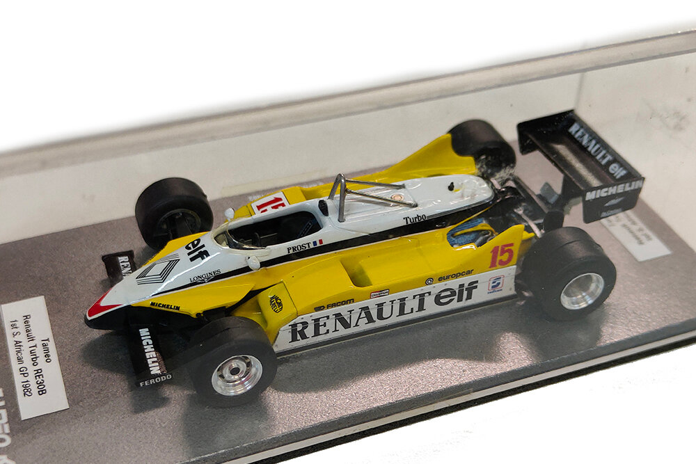Модель коллекционная PAUDI Renault RE30B south african gp 1982 winner a.prost #15 (сборка из кита)
