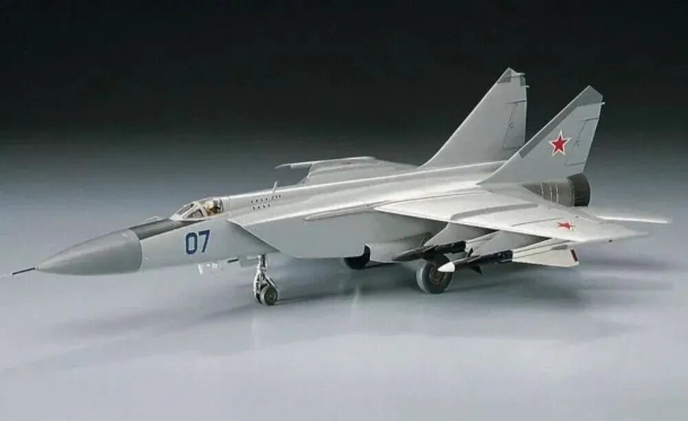 МиГ-25 Лисичка ВКС России коллекционная модель самолета 1:72