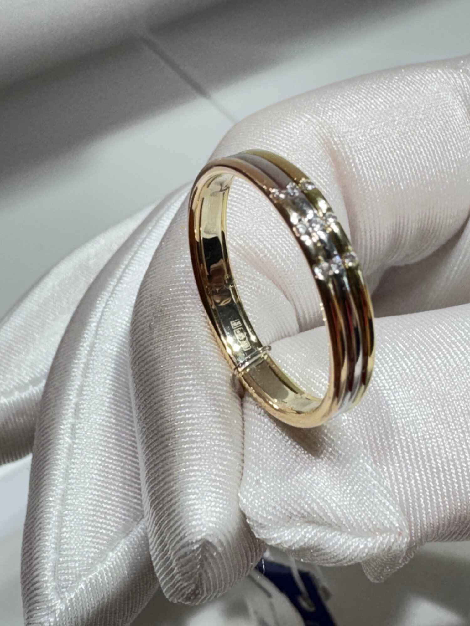 Кольцо обручальное AQUAMARINE, красное золото, 585 проба, родирование, фианит, ширина 4 мм, бесцветный — фото 1