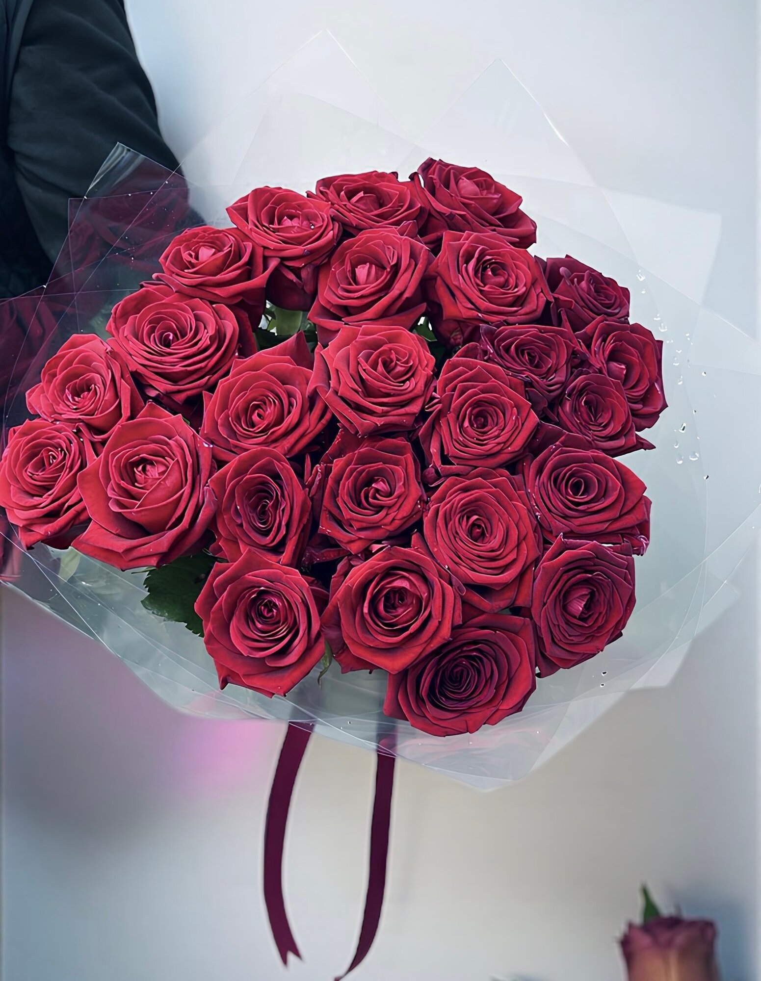 Букет из 25 красных российских роз 50см, "Red Naomi" Ред Наоми, подарок на 14 февраля, на 8 марта