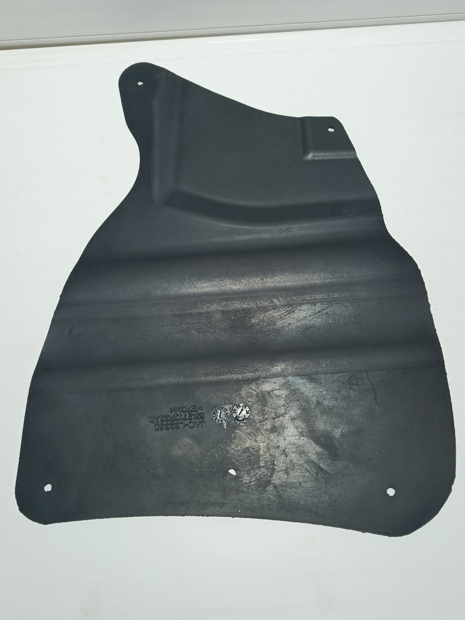 Брызговик передний левый JAC T9 [2.0 16V 6MT пикап 4X2 дизель Turbo] 5512710P33A0