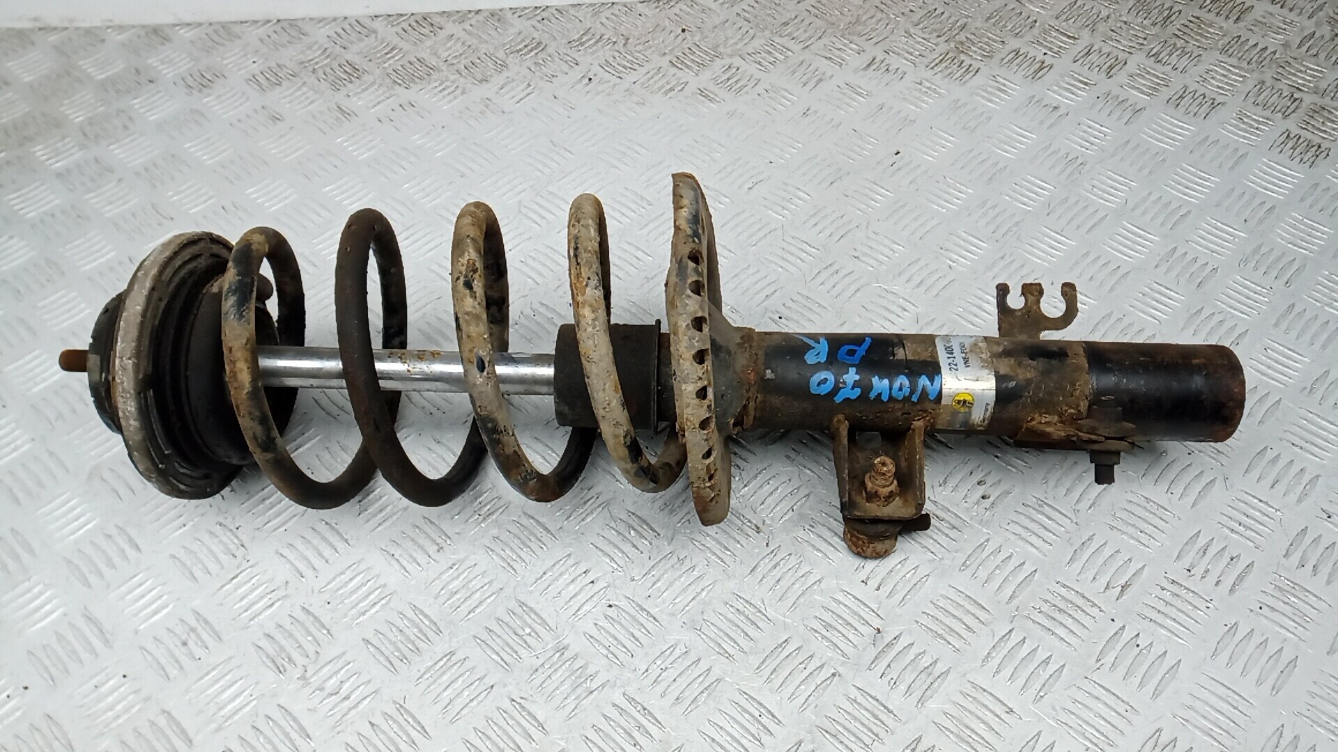 Стойка передняя правая VOLKSWAGEN TRANSPORTER T5