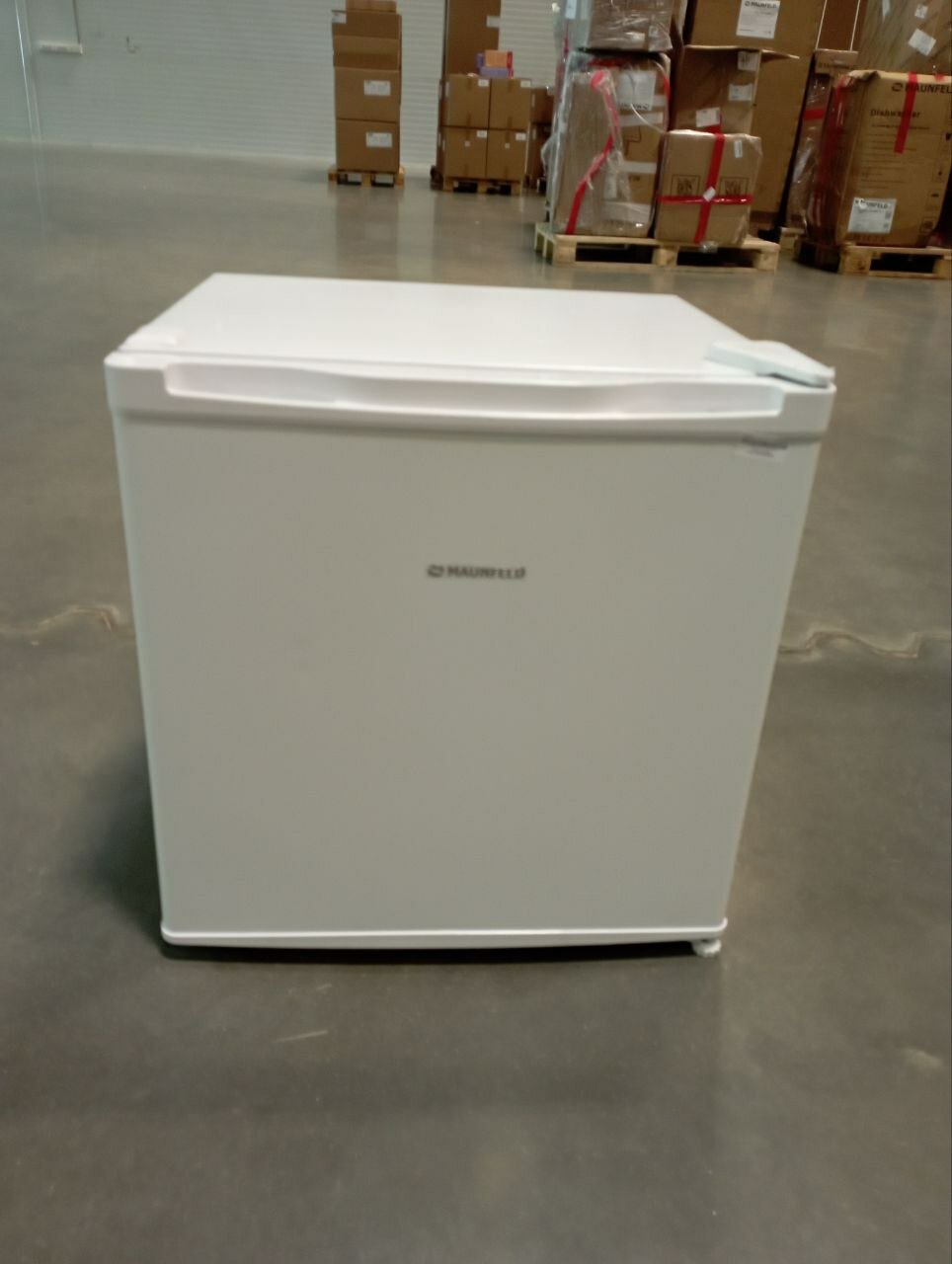 Холодильник MAUNFELD MFF50W