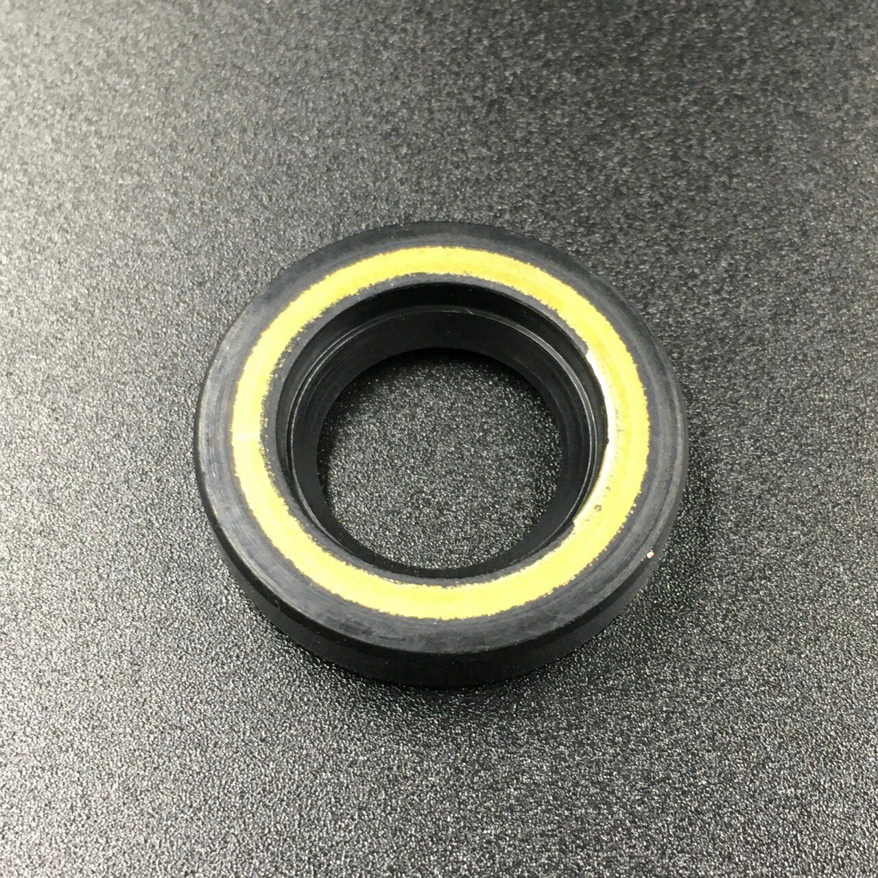 Сальник Yamaha (93101-17054) (17x30x6) (Производитель - Omax)