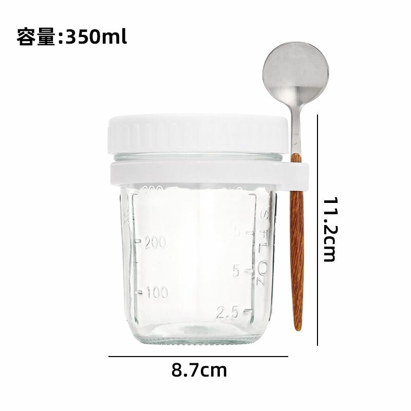 Стакан для йогурта, завтрака с ложкой, овсяного молочного салата