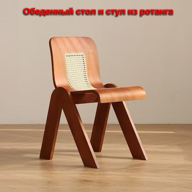 Обеденный стол и стул из ротанга