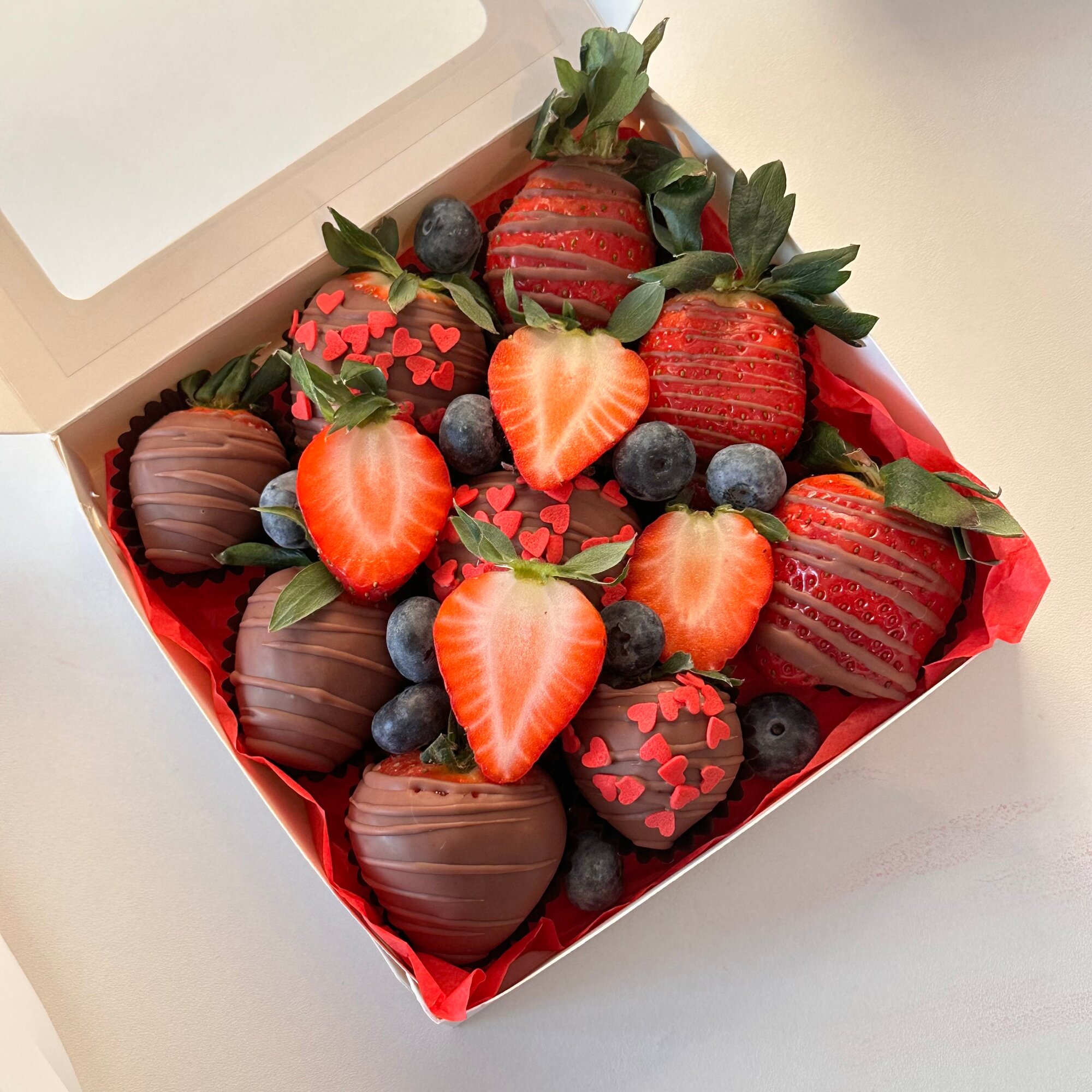 Премиум набор из клубники в шоколаде, 9-12 шт, подарок для девушки