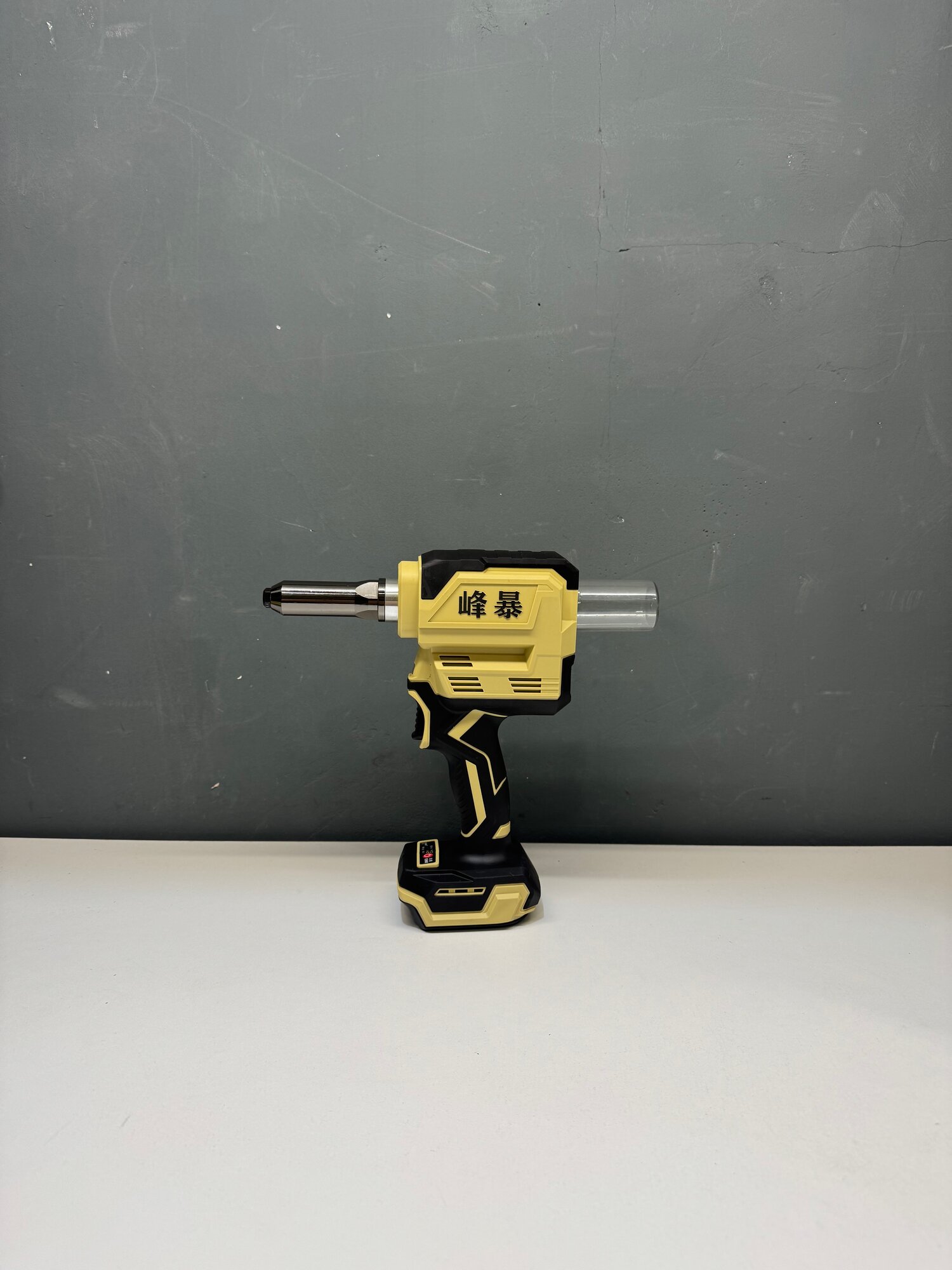 Заклепочник аккумуляторный Feng Bao, FB-819, бесщеточный, без АКБ, зу и кейса