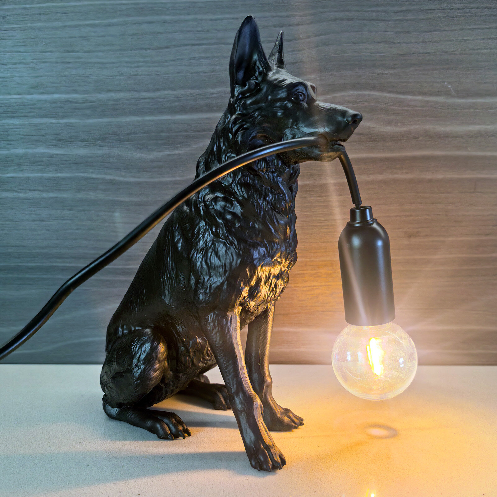 Настольная лампа "Волк-Немецкая Овчарка", декор с LED, для гостиной и спальни